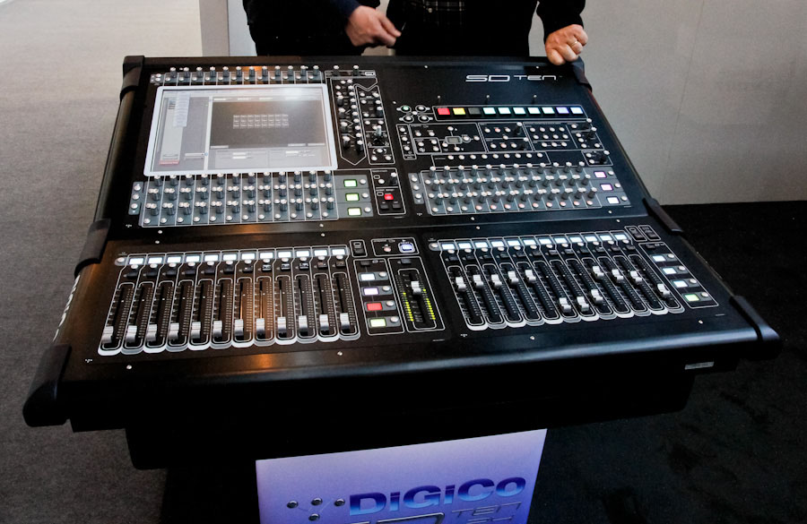 Digico: nouveaux racks et logiciels plus réseau Optocore ! | SoundLightUp.
