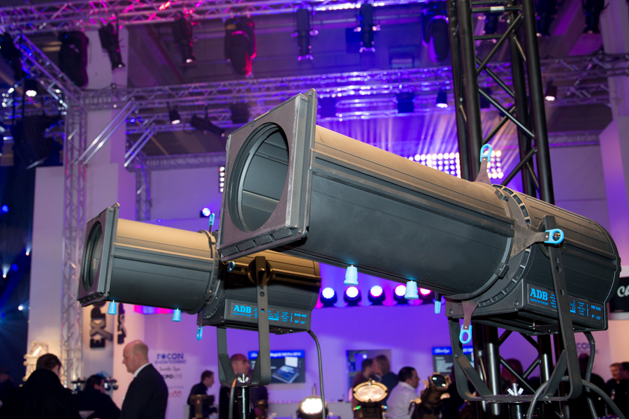 ADB Europe série 256, découpe 2,5 kW sans ventilation forcée ...