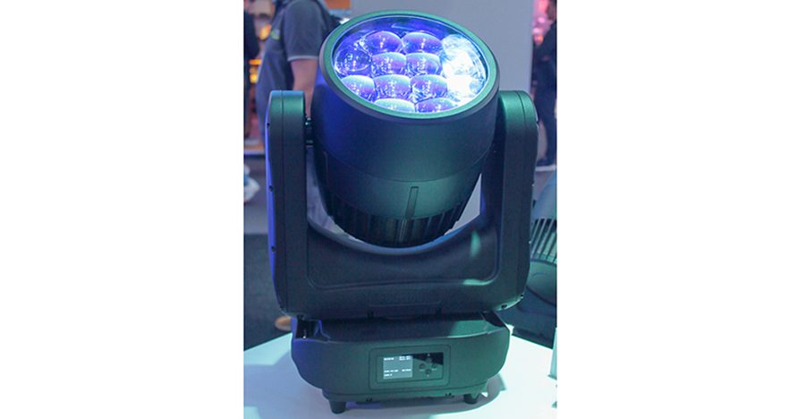 Poseidon Wash M de CLF Lighting | SoundLightUp.